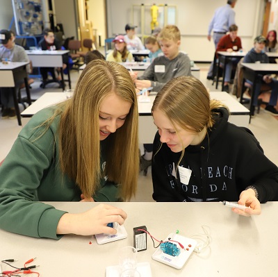 Homeschool Students Feel at Home on the Tuscarawas Campus | Kent State ...