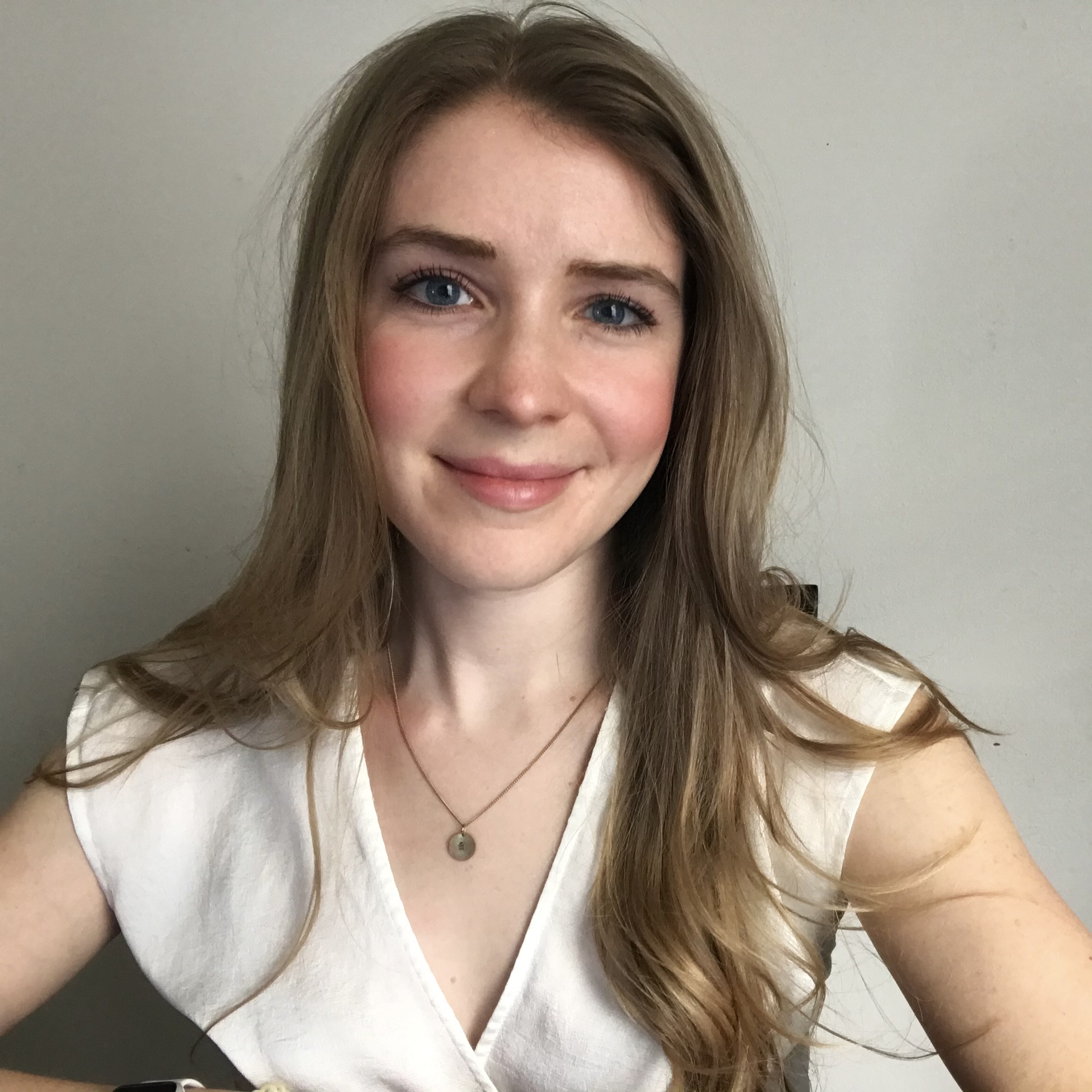 Grace Murray receives the Jeanette and Louis Reuter Fellowship in ...